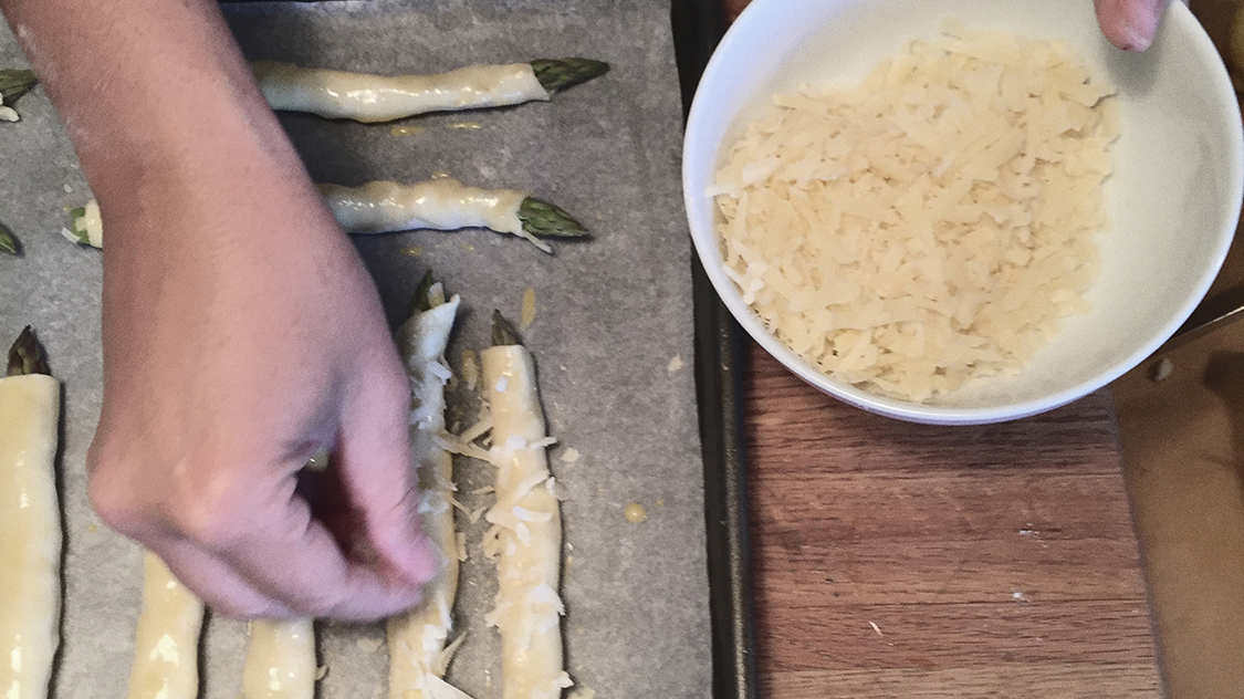 Puff Pastry Rolled Asparagus | Tenderflake Canada